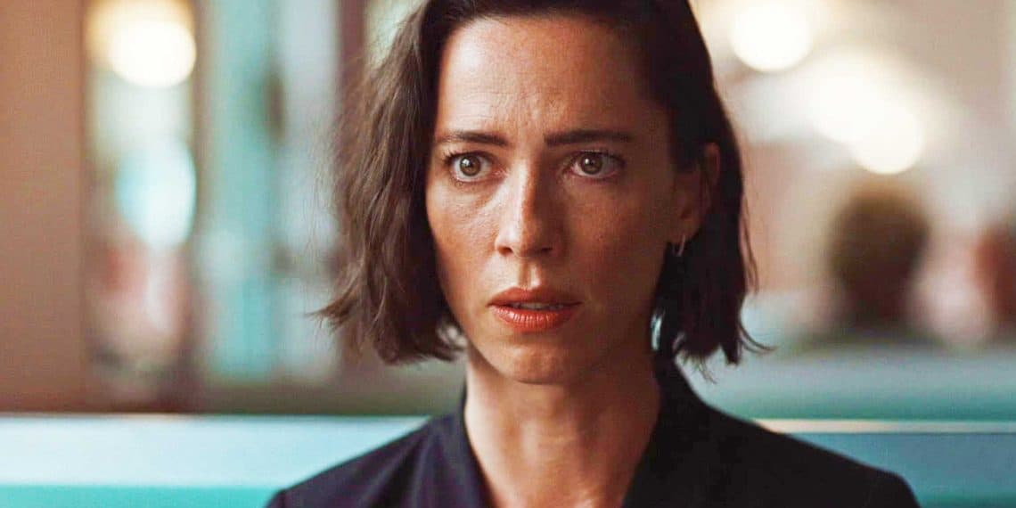 Classified Movie Review – Aaron Eckhart's Film Shoots Blanks