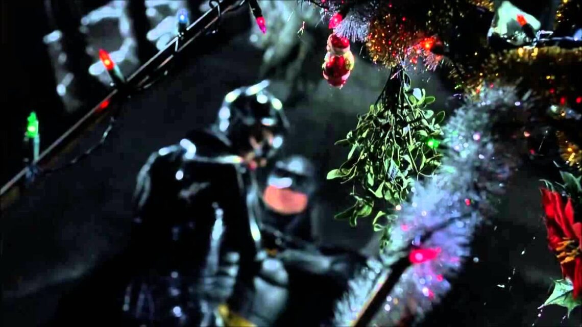 People Keep Rewatching This Batman Movie Every Christmas - Here's Why