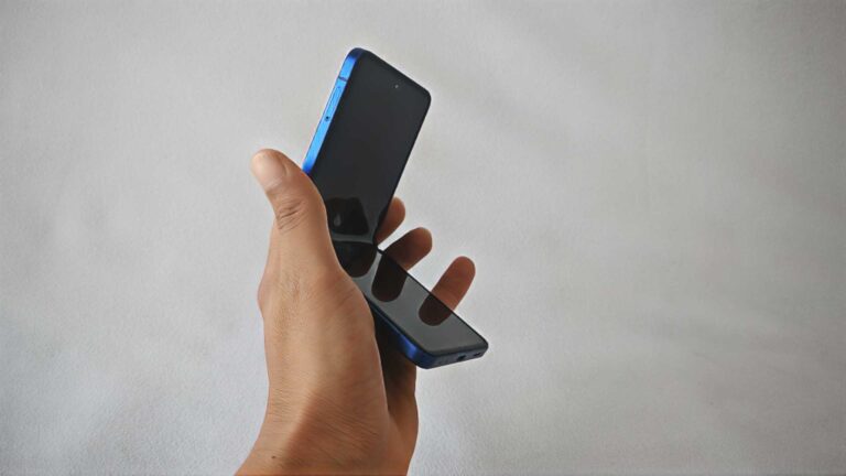 Samsung Galaxy Z Flip 7 Review - The Foldable Everyone’s Talking About